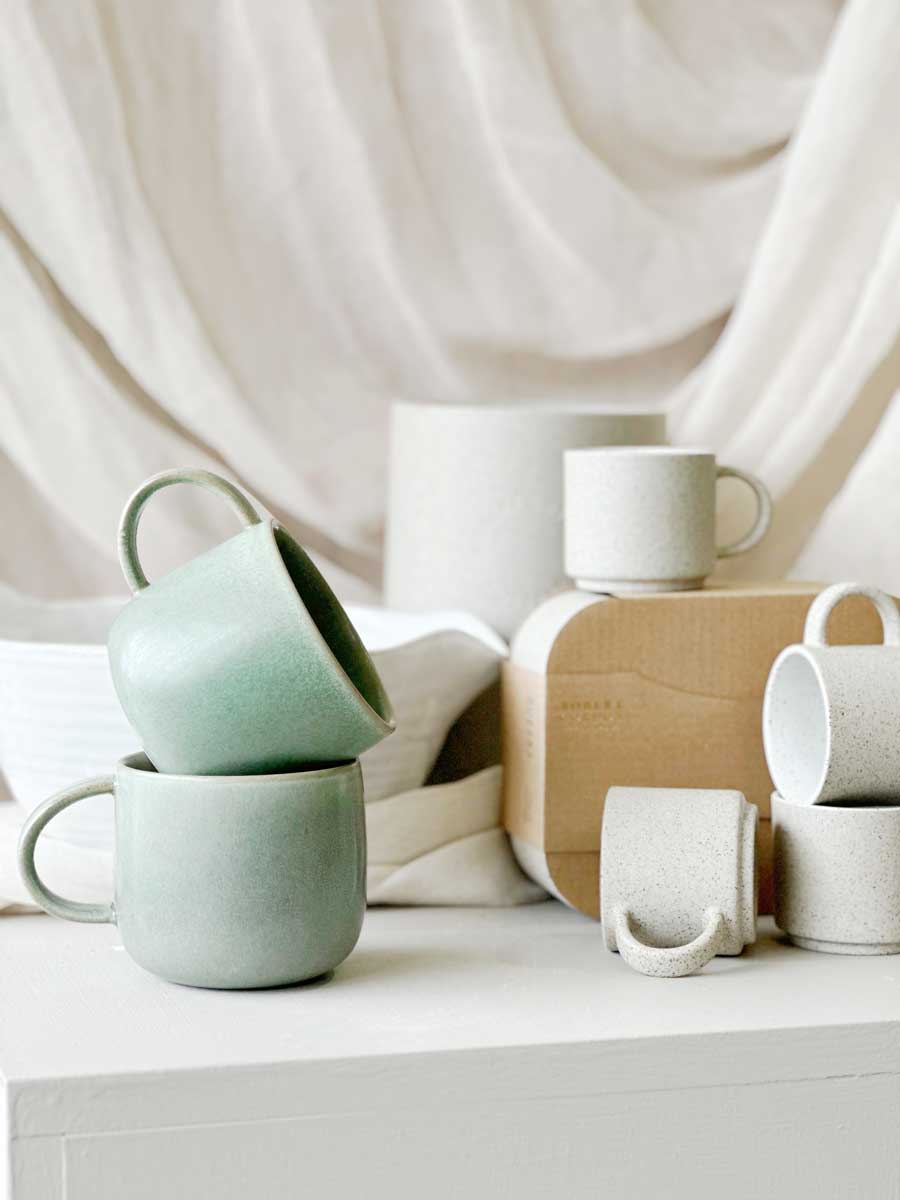 Robert Gordon Australia - Making Pottery since 1945