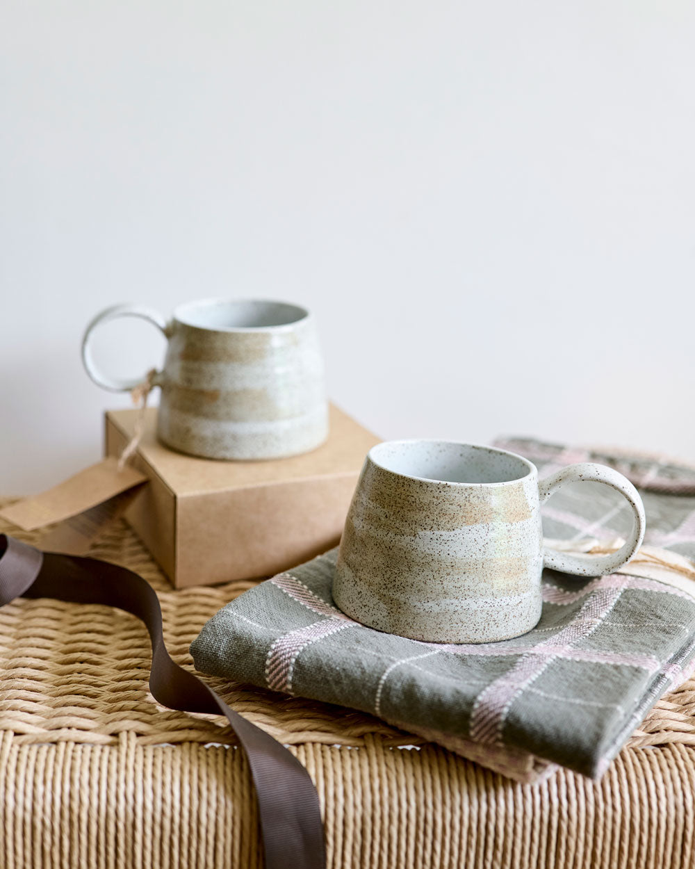 Robert Gordon Australia - Making Pottery since 1945