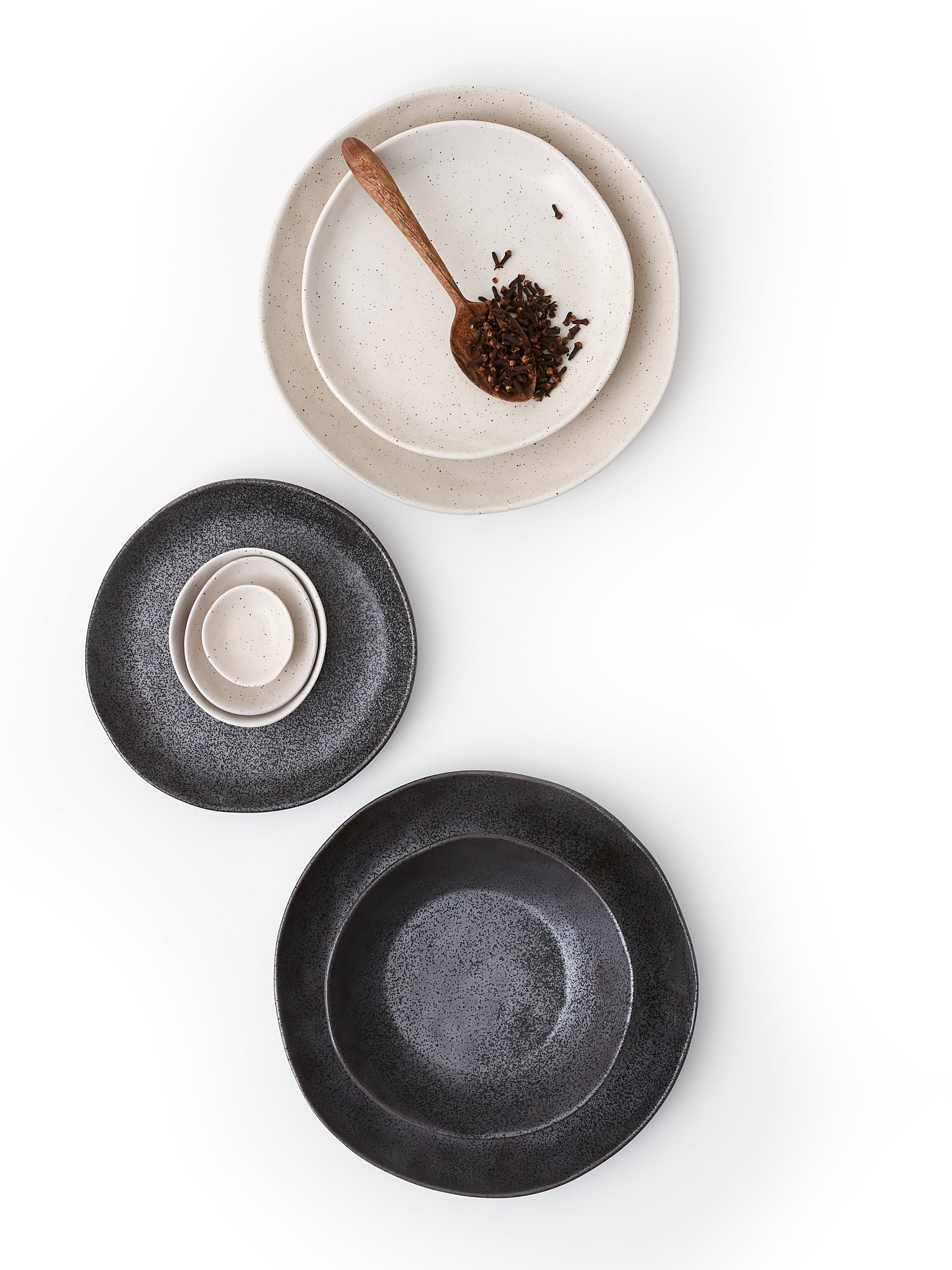 Plates | Shop Ceramic Dinner & Side Plates | Robert Gordon Australia
